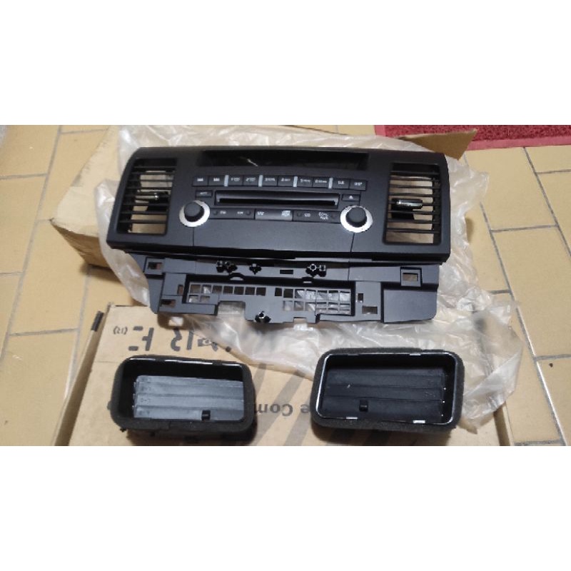 三菱汽車，，全新mitsubishi，lancer 音響面板，原廠簽車就改音響拆下的，全新無用過，功能正常 | 蝦皮購物