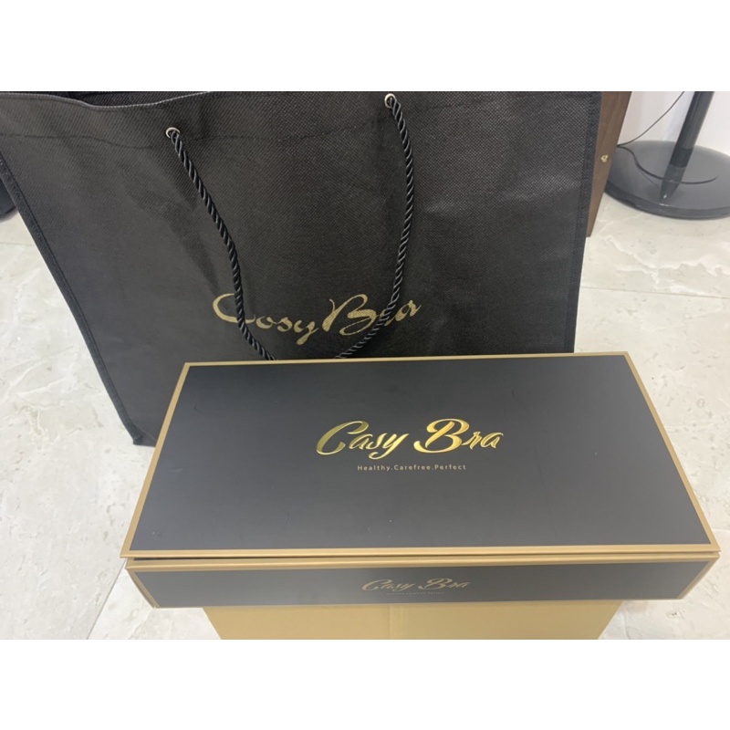 二手 Casy Bra （B罩杯）婚紗店購入 僅穿過一次 黏性超強 | 蝦皮購物