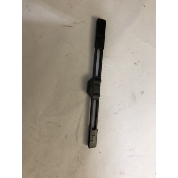 BMW 54138246025 天窗滑軌固定扣 RH E46 台製 | 蝦皮購物