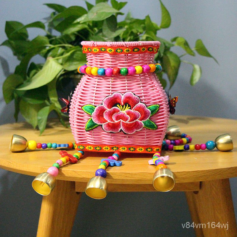 【全場免運】民族風兒童背簍刺繡繡花鈴鐺手工編織攝影舞蹈道具雙肩彩色小背簍jioyh V8PH | 蝦皮購物