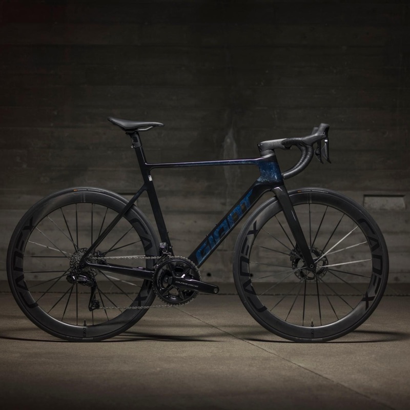 輝詠單車 最夯的LUN HYPER R33 框煞 無極碳纖輪組 | 蝦皮購物