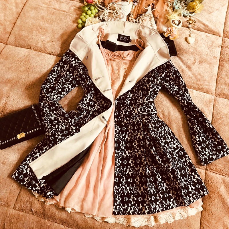 專櫃品牌yue ya質感系滿載蕾絲網花荷葉領極美外套 | 蝦皮購物