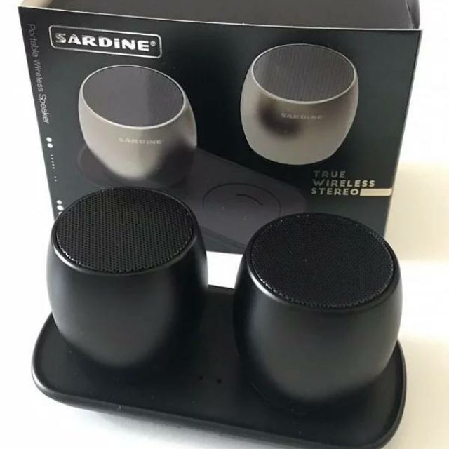 促）現貨）台灣製造）SARDINE F1 迷你重低音立體環繞音響小鋼炮 鋁合金材質 鋼琴烤漆 1分2 無線磁吸充電 | 蝦皮購物