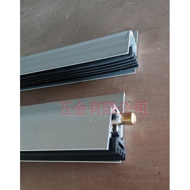 【susumy】門底自動升降氣密條 外裝式 自動下降條 氣密條 隔煙/防塵/防蟲/防風 門底擋縫條 | 蝦皮購物