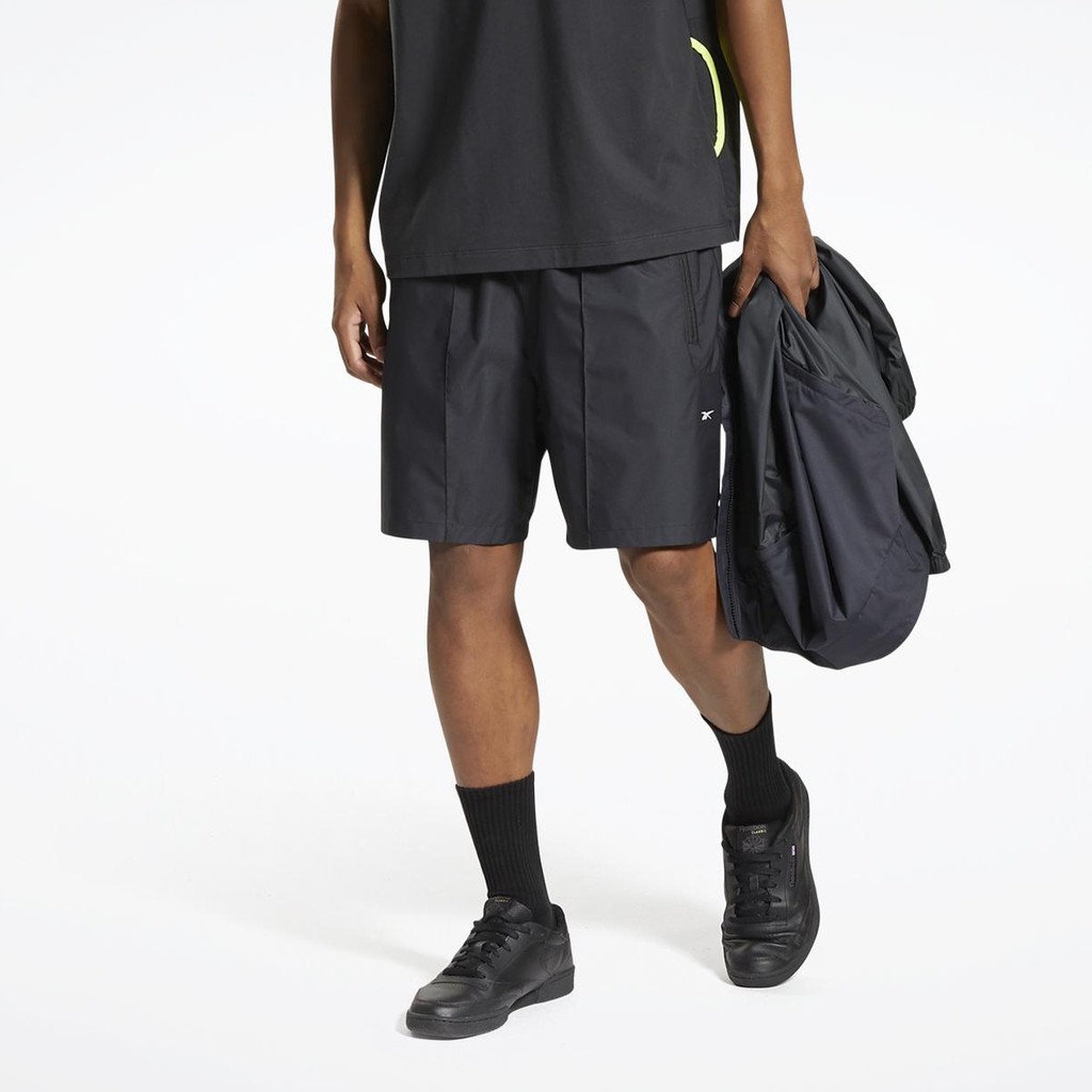 REEBOK LIFUL MINIMAL GARMENTS TRACK 聯名 運動短褲 經典 短褲 黑色 GU3721 | 蝦皮購物