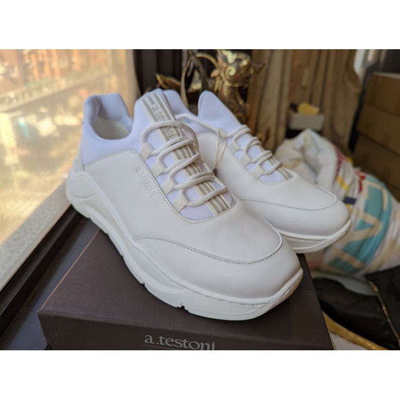 A.TESTONI全新真品義大利製白色真皮休閒鞋/球鞋/運動鞋/老爹鞋(42號)-----2.3折出清(不議價商品 | 蝦皮購物