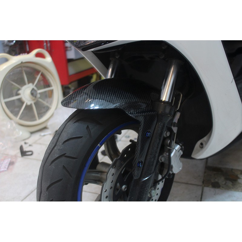 Smax Force 四代 五代勁戰 GP造型 卡夢前土除 圓頭造型土除 正碳纖維開模件 鎖點精準 頂級進口金油 | 蝦皮購物