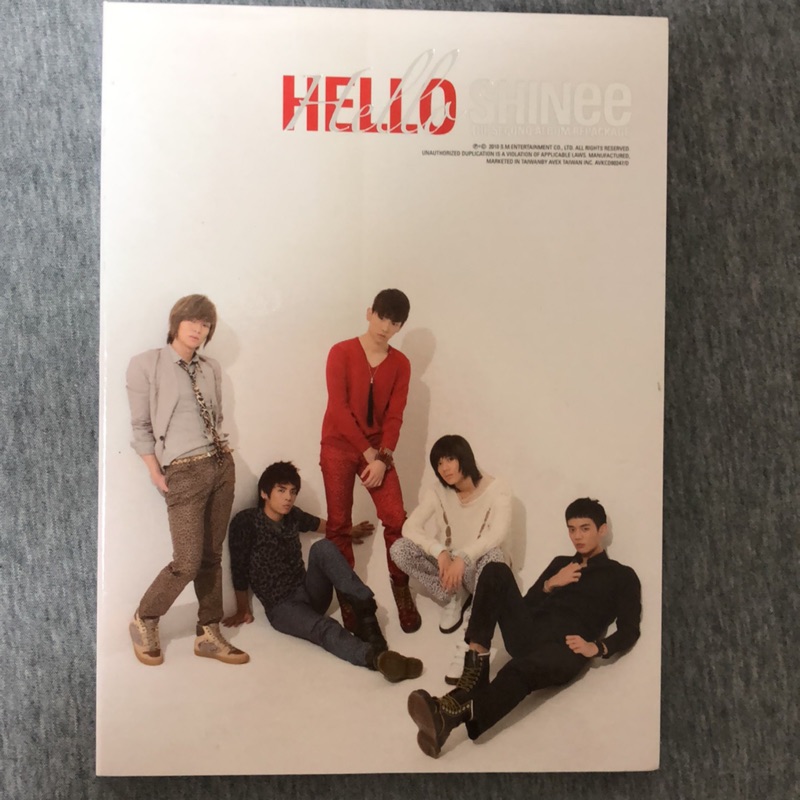 SHINee Hello 台灣特別版CD+DVD+寫真書+明信片套組 | 蝦皮購物