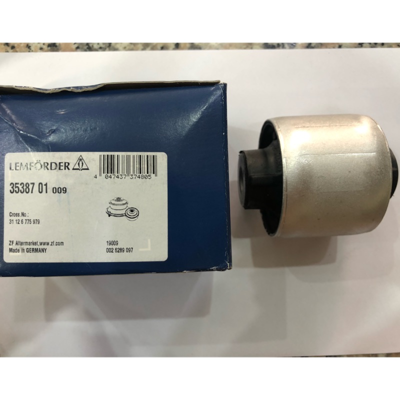 BMW 31126775979 前三角架鐵套 F10 | 蝦皮購物