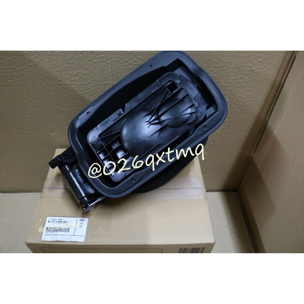 【恆偉】原廠 BMW 51177270761 油箱外蓋托架 F82 M4 | 蝦皮購物