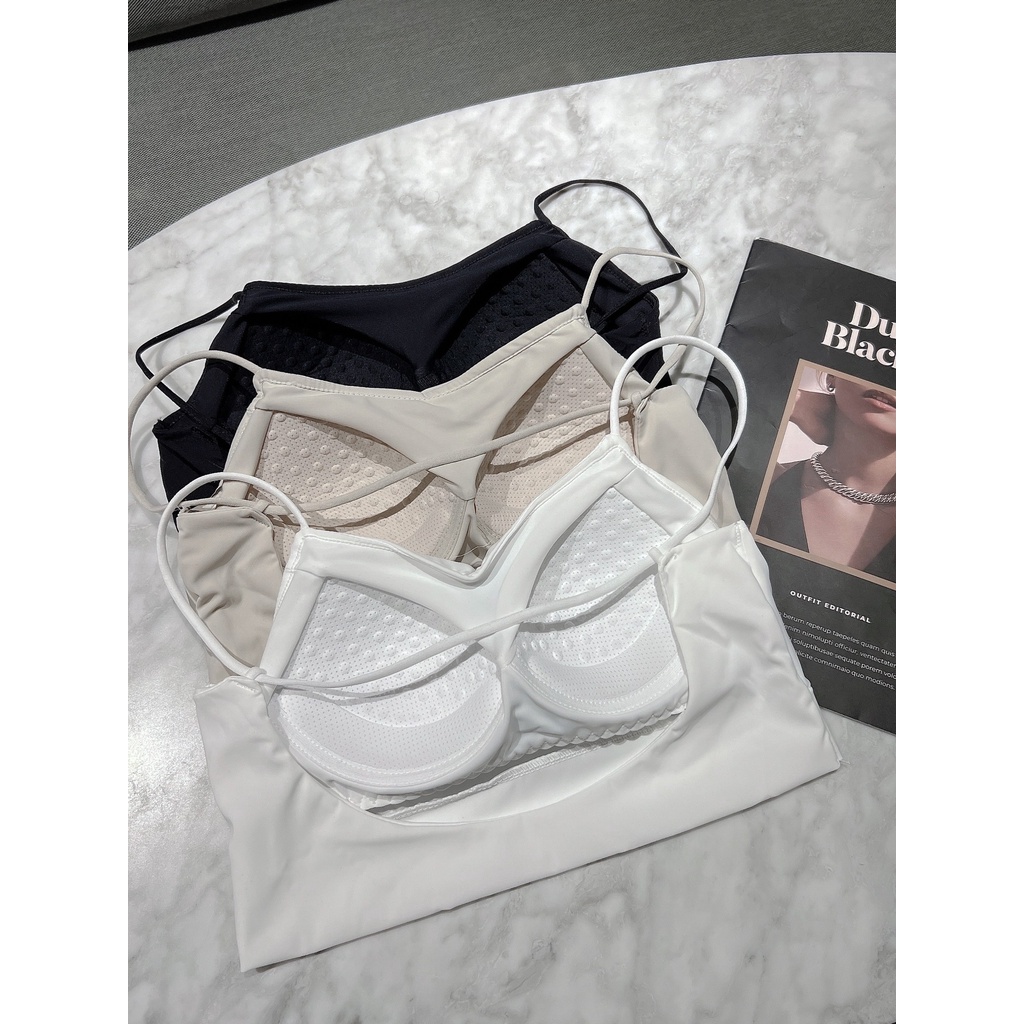 現貨 眼睛吃冰淇淋🍦一體式罩杯Bratop 冰絲料 後大U一字背心 固定罩杯 下擺車線顯胸大 小可愛 美背 集中托高 | 蝦皮購物