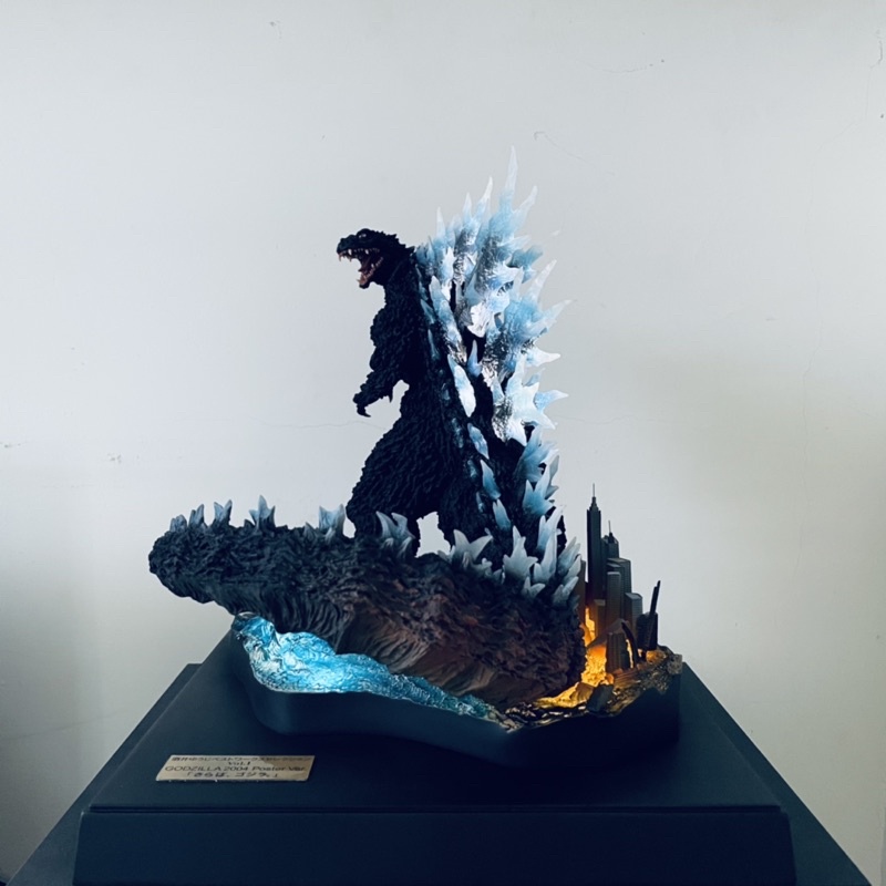 全新未拆 X-Plus X Plus Godzilla RMC 2004 哥吉拉 終戰哥 酒井生賴 GK 少限版 發光 | 蝦皮購物