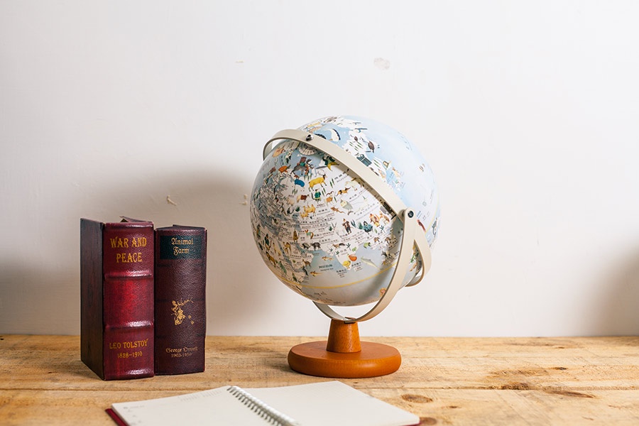 台灣 SkyGlobe 10吋新動物版360度旋轉木座地球儀 (中英文對照) | 蝦皮購物