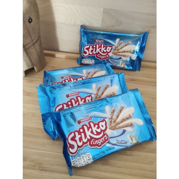【55買二送一專區/泰國2023最新零食】泰國7-11最新『Stikko』香草牛奶棒 | 蝦皮購物