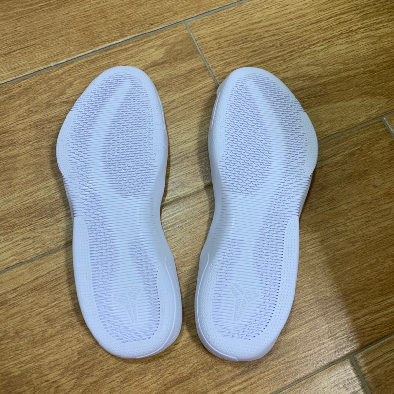Kobe 11 /zk11 鞋底，白底尺寸齊全/可代黏。尺寸僅供參考，可以直接問我 | 蝦皮購物