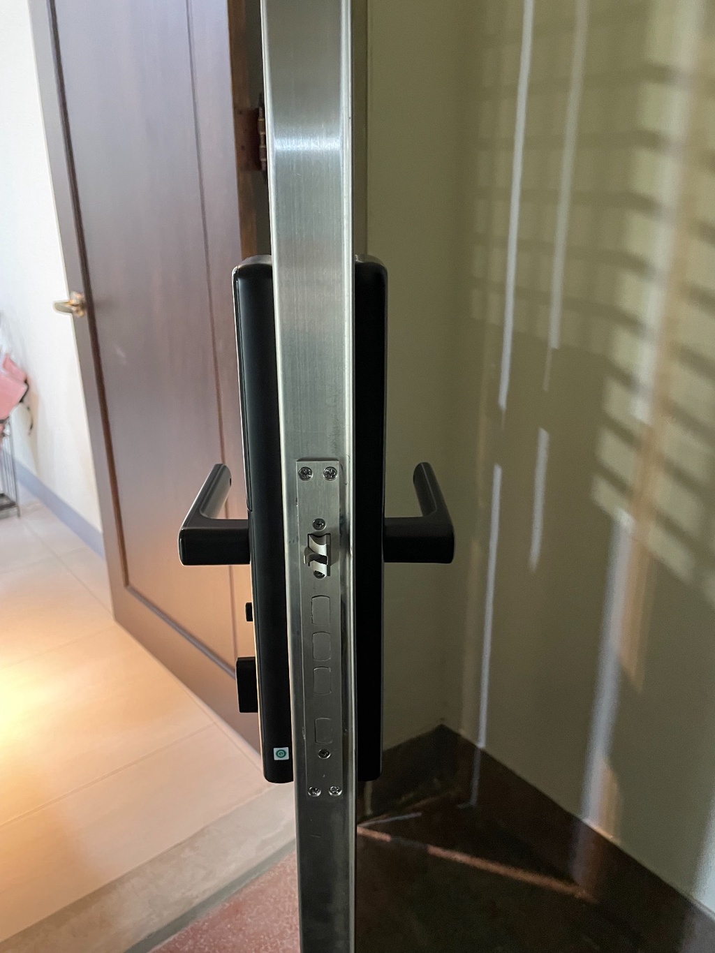 Panasonic國際牌最新指紋卡片鎖G111T可全台到府安裝及教學~限時特價搶購中~ | 蝦皮購物