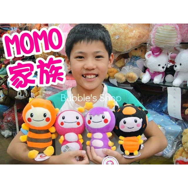 【bubble_mall】MOMO 親子台玩偶 MOMO 亮亮 小蜜 娃娃 抱枕 禮物 玩偶 | 蝦皮購物