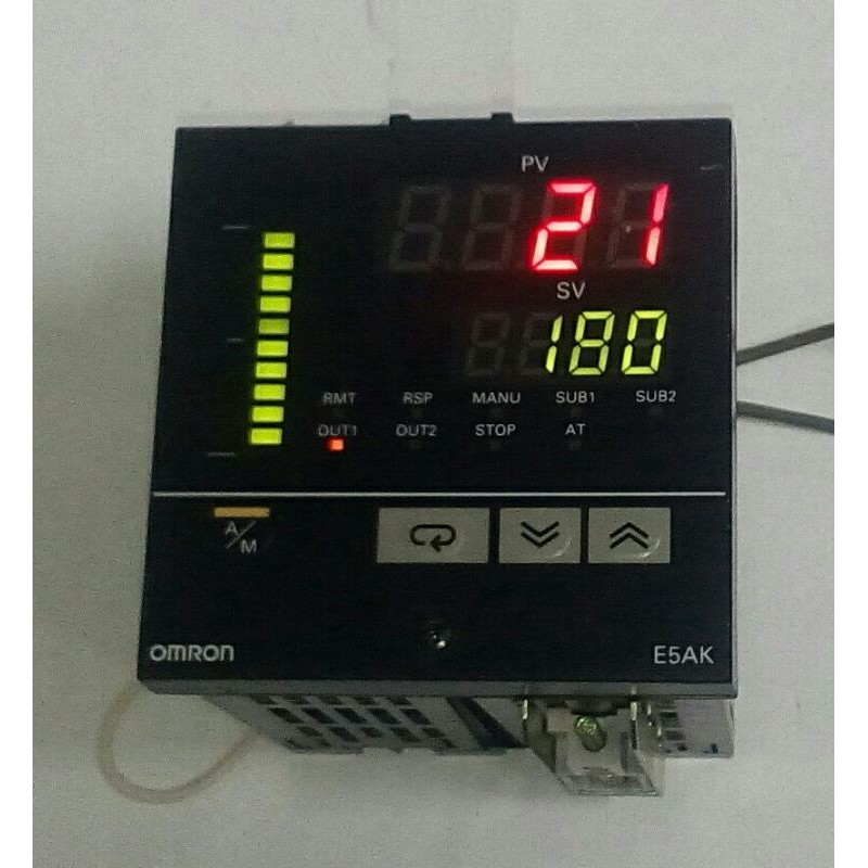 🌞二手現貨保固 日製 OMRON 歐姆龍 E5AK-AA2B / -AA2 數字溫控器 100-240VAC數位控制器 | 蝦皮購物