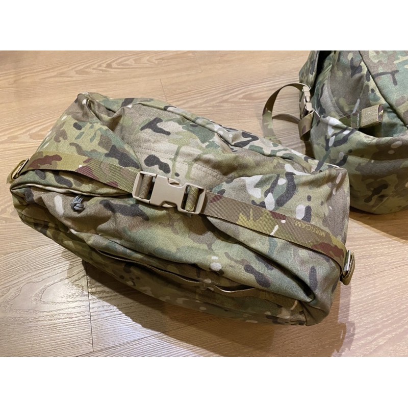 （售出）神秘農場 mystery ranch NICE WOLF ALPHA(睡袋倉 擴充包） | 蝦皮購物