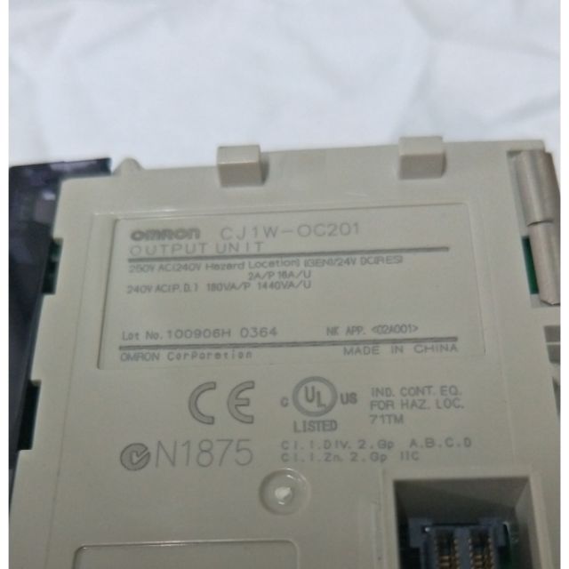 OMRON CJ1W-OC201 output unit | 蝦皮購物