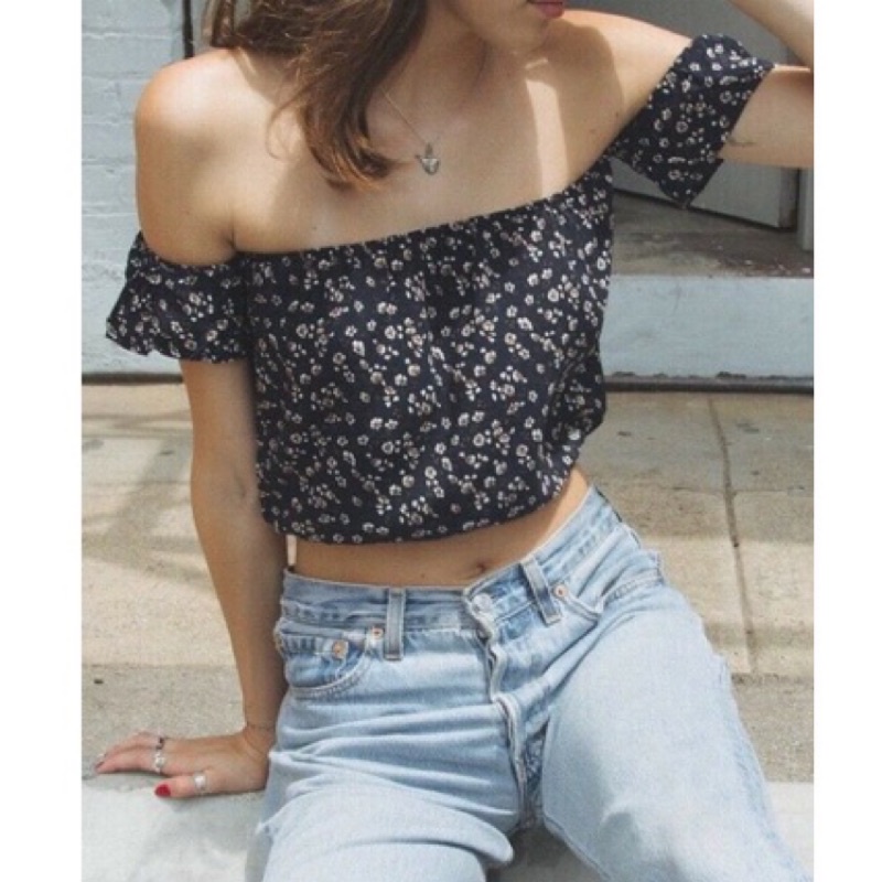 𝙎𝙐𝙋𝙀𝙍 𝙍𝘼𝙍𝙀 🪺兩款Brandy Melville Beccah Top & Dena Tank | 蝦皮購物