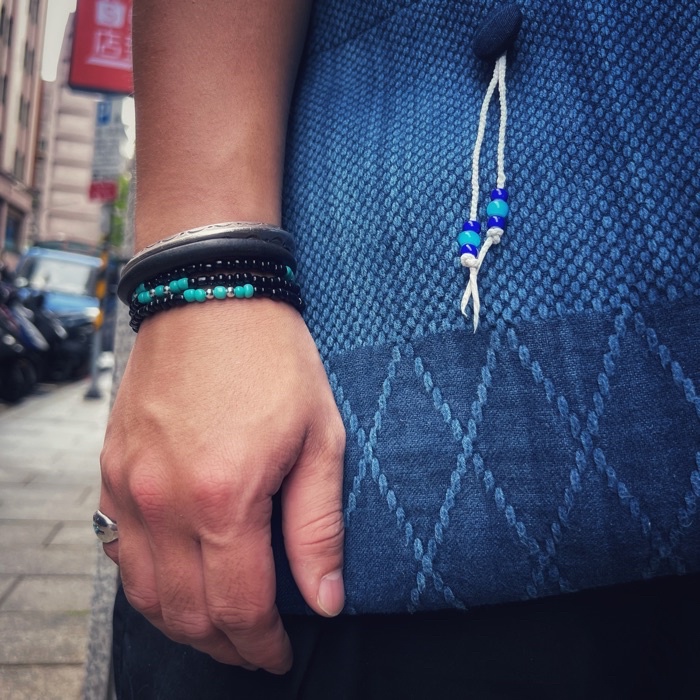 [澤山]日本琉璃色珠多功能項鍊 手環 眼鏡鏈 口罩鏈 冰湖綠/黑（Goro’s tk hb 鷲見 菊地健） | 蝦皮購物