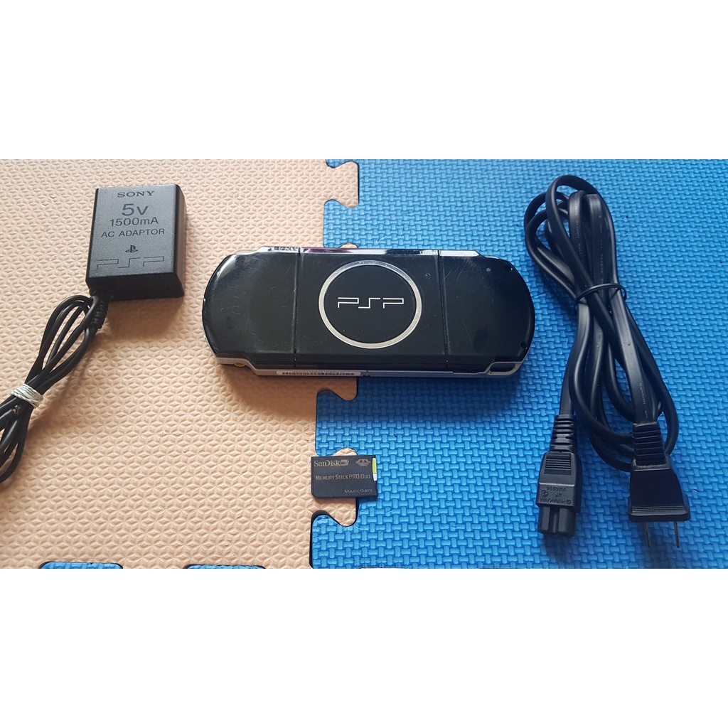 【回憶瘋】PSP主機(黑色已改機.內建遊戲) 贈送32G套卡 8成5新 玩戰神不當機 | 蝦皮購物
