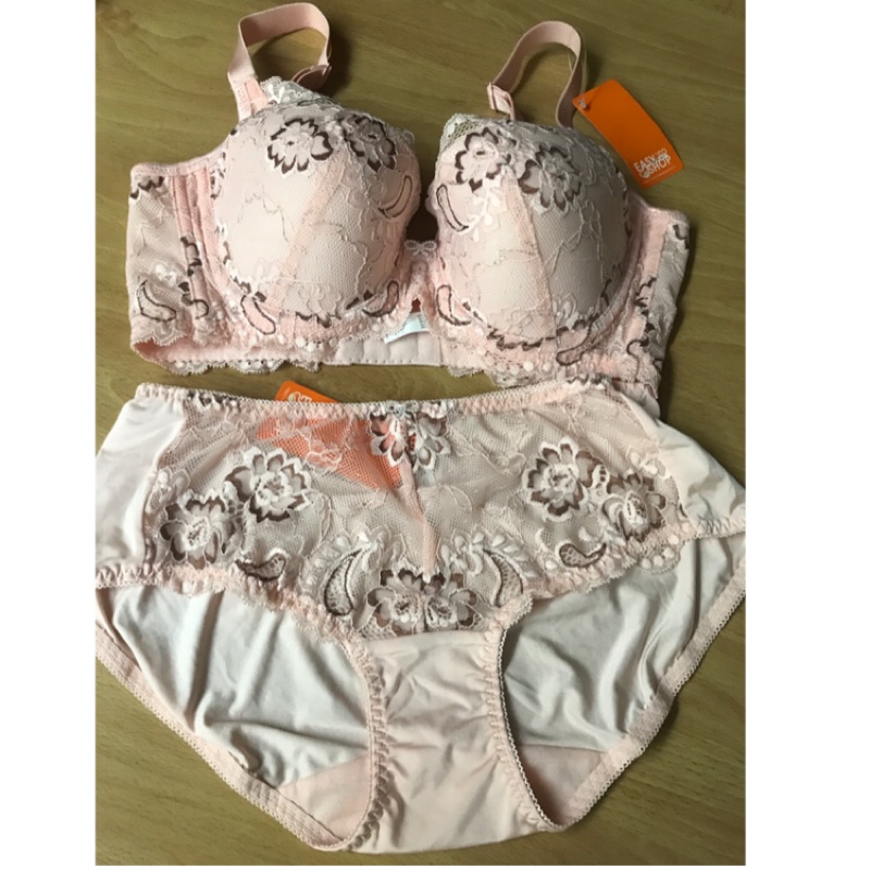 Easy shop 整套內衣褲（D70+L) | 蝦皮購物