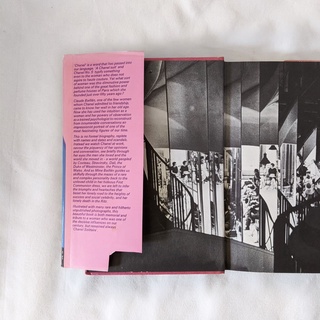 Chanel Solitaire 香水女王 香奈兒 相關歷史 (時尚 / COCO) | 蝦皮購物