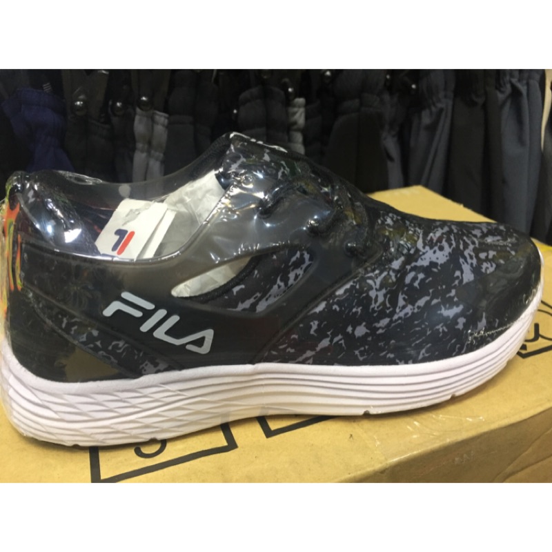 Fila 新款跑鞋（優惠中） | 蝦皮購物