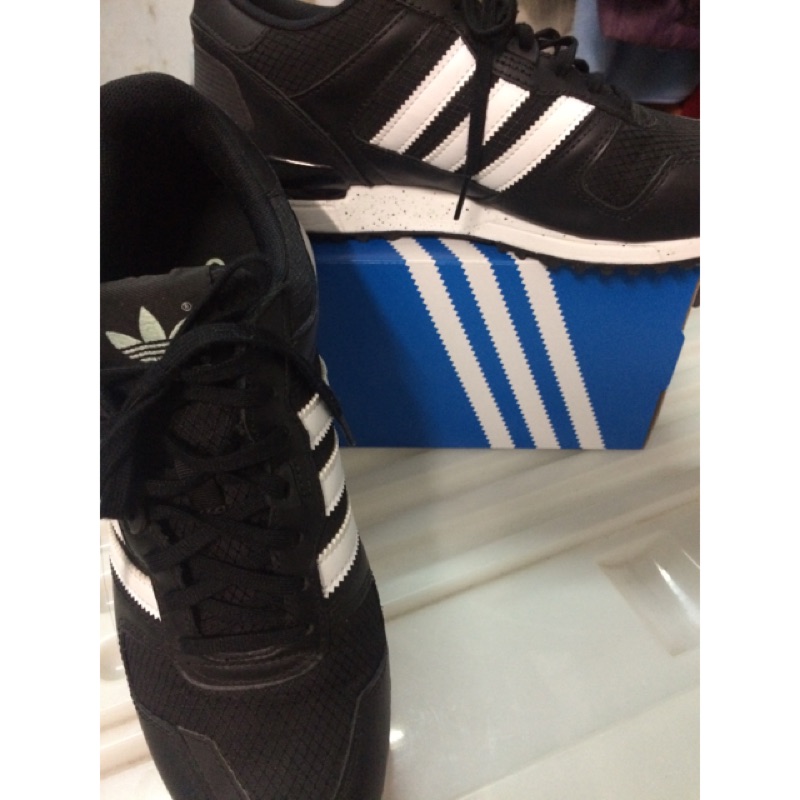 Iris專屬賣場 正品 Adidas zx 700 w 經典黑白配色 潮流必備 | 蝦皮購物