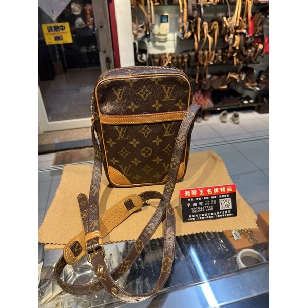 湘琴精品LV 二手 真品 斜背 單相機包 全原廠22800 優質美品 | 蝦皮購物