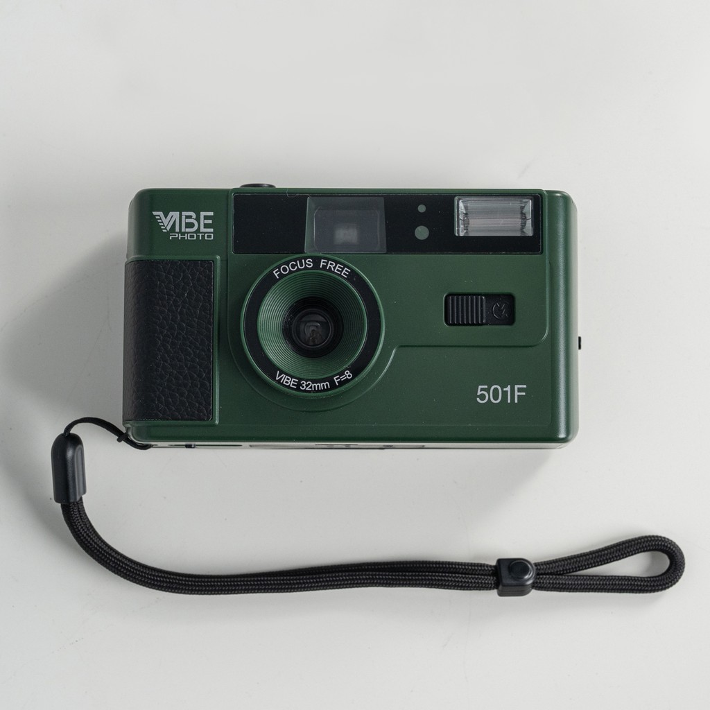 【拍拍】德國 VIBE 501F 底片相機 復古相機 膠卷相機 135軟片 閃光燈 含彩色底片+電池【A434】 | 蝦皮購物