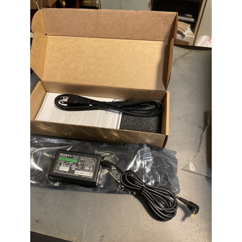 二手 原廠 Sony PSP 充電器 5V 2A / 1007 2007 3007變壓器 全系列支持 | 蝦皮購物
