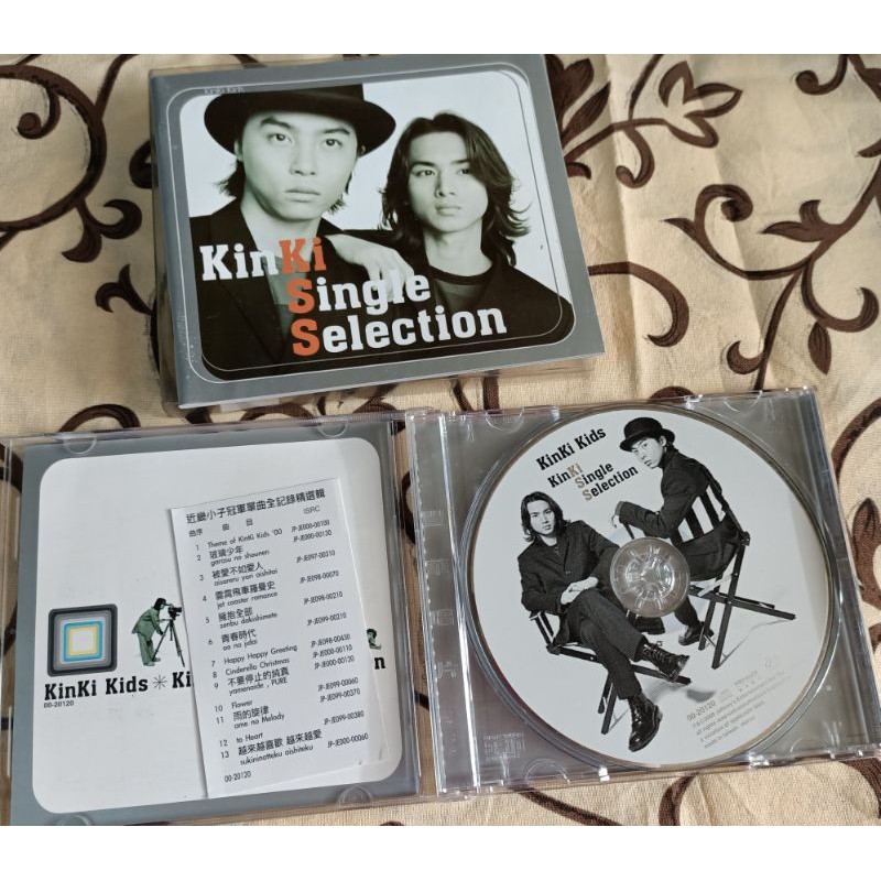 NO:08176# CD+写真集 KinKi Kids 2000 「KinKi Single Selection」 | 蝦皮購物