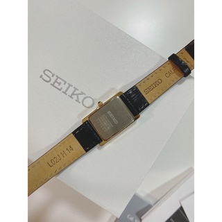 Seiko solar SUP250 光動能 羅馬數字 氣質 真皮錶帶 白色錶盤 方錶 女錶 | 蝦皮購物
