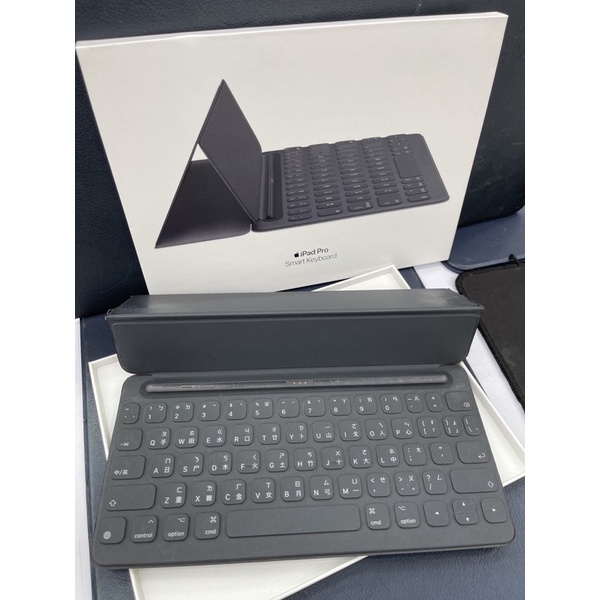 A1829 iPad Pro (10.5吋) Smart Keyboard 智慧鍵盤 二手良品 台北現貨 | 蝦皮購物