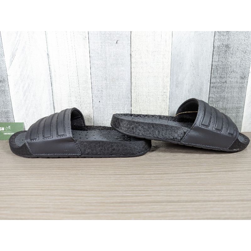 南🔥現貨 ADIDAS ADILETTE BOOST 運動拖鞋 休閒 游泳 沙灘 休閒 全黑 GX4285 | 蝦皮購物