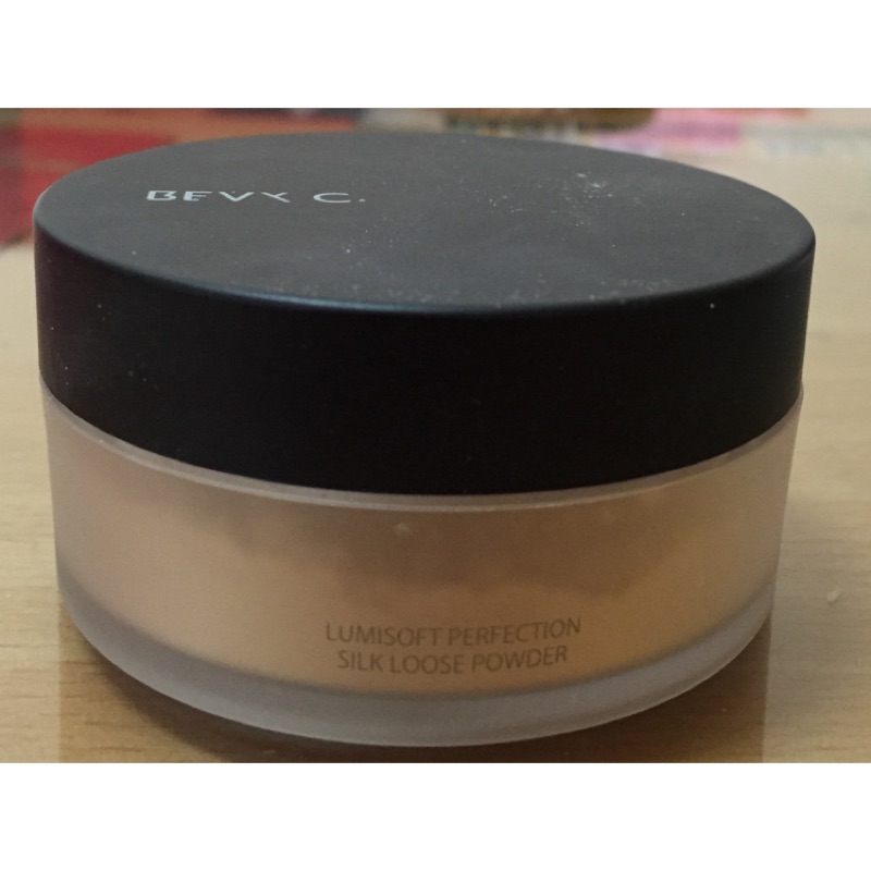 BEVY C. 裸紗親膚柔光潤顏蜜粉 | 蝦皮購物