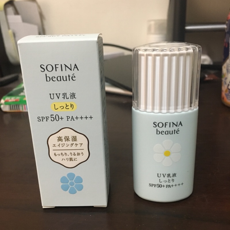 SOFINA 蘇菲娜 芯美顏保濕日間防禦乳 清爽型 滋潤型 SPF50+ PA++++ 32g | 蝦皮購物