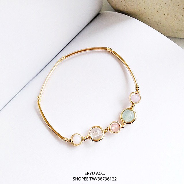 【ERYU】 現貨｜夢境嘉年華 - 天然石串珠手鍊 彈性手錬 | 蝦皮購物