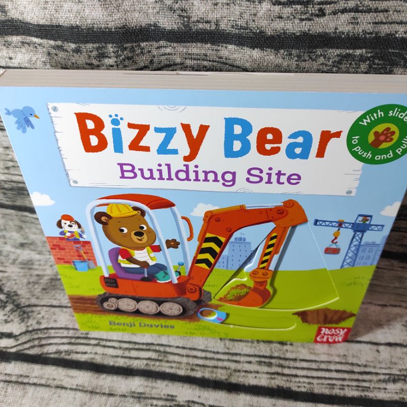 Bizzy Bear: Building Site 全新 出版: nosy crow #硬頁書#附音檔QRCode | 蝦皮購物