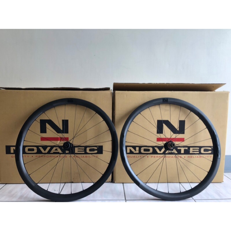Novatec R3 Carbon disc 輪組 | 蝦皮購物