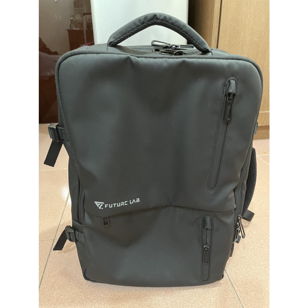 【二手 未來實驗室】FREEZONE PLUS 零負重變型包 後背包 電腦包 行李包(附吊牌) | 蝦皮購物