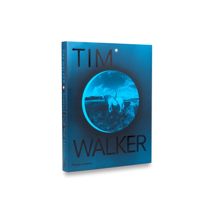 【Tim Walker: Shoot for the Moon】《Tim Walker攝影集：奔向月亮》 | 蝦皮購物