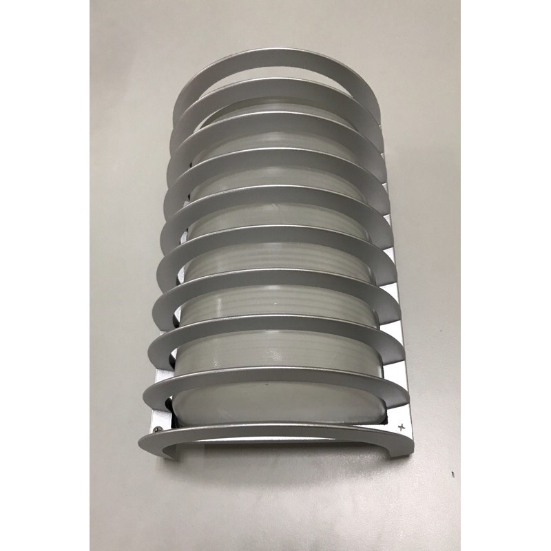 （麥電火）E27 戶外壁燈 庭園壁燈 防水壁燈 黑色 銀色 庭園燈 OD-2038 OD-2039 | 蝦皮購物