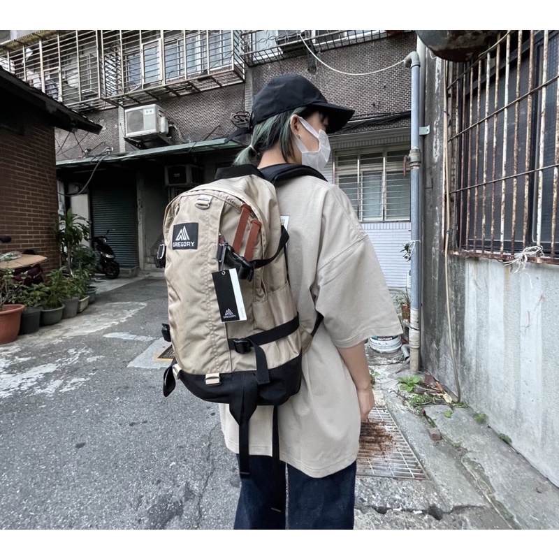 {The PAST} 台北門市 Gregory All Day Backpack 24L 登山 後背包 奶茶色 | 蝦皮購物