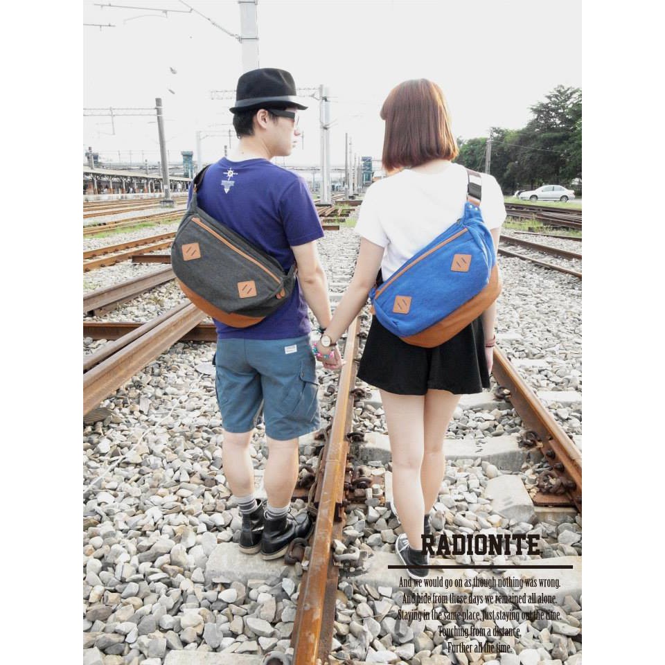 美國東村【RADIONITE】Bale Classic Bag 豬鼻子側背半月郵差包 | 蝦皮購物