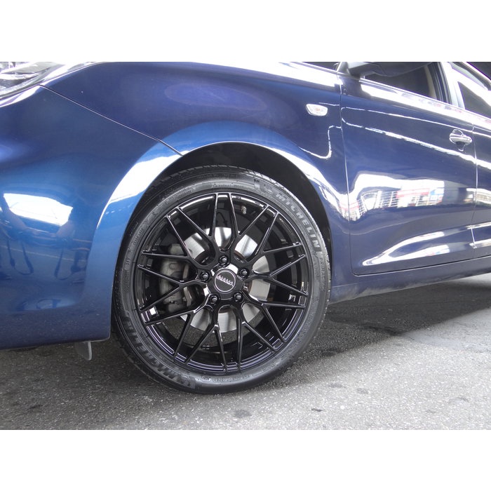 {順加輪胎}VARRO VD06 17吋 5孔114.3 鋼琴亮黑 輕量 旋壓 客製化鋁圈 CARENS 另有19吋 | 蝦皮購物