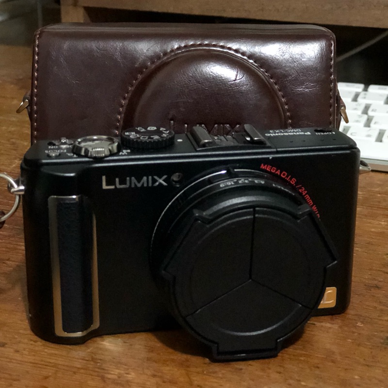 Panasonic LUMIX DMC-LX3 台北面交 含皮套與鏡頭蓋 | 蝦皮購物